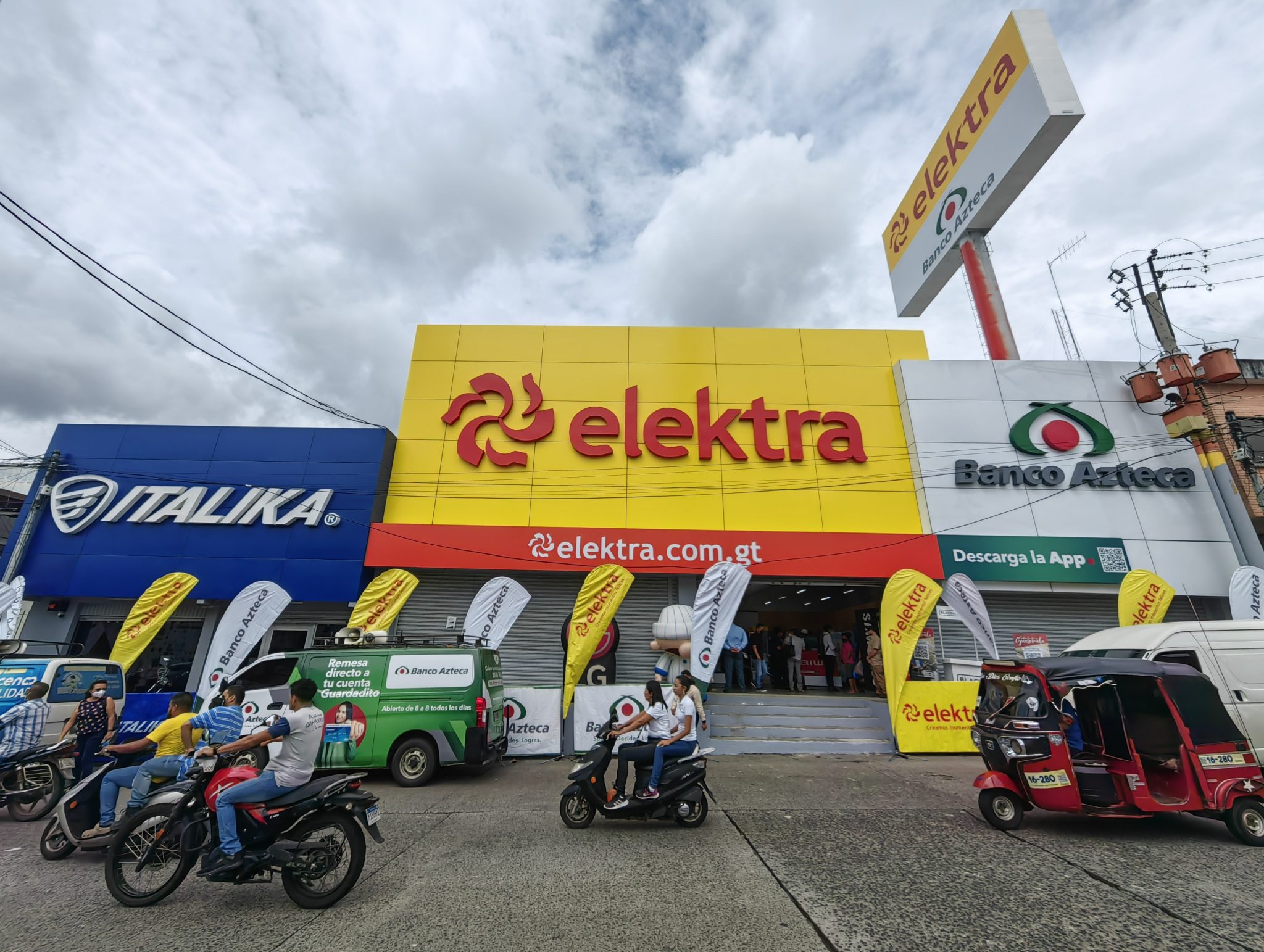 Tiendas Elektra, Italika y Banco Azteca inauguran nueva ubicación en ...